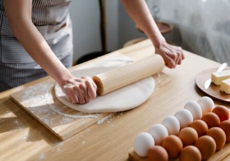 50 Kitchen Tools and Equipment and Their Uses - homemadebanana.com