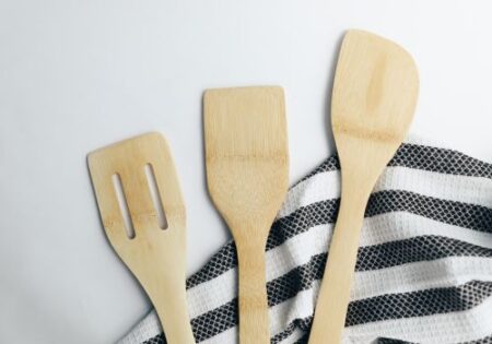 50 Kitchen Tools and Equipment and Their Uses - homemadebanana.com